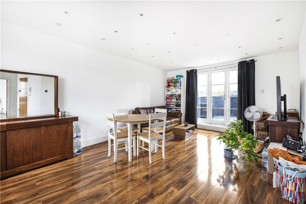 2 bedroom apartment for sale in Roehampton High Street, London, SW15