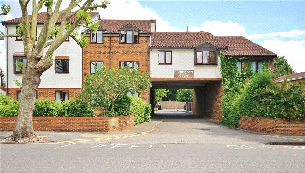 Studio apartment for sale in Kingston Road, Staines-upon-Thames, Surrey ...