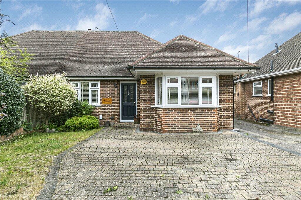 3 Bedroom Bungalow For Sale In Vicarage Road Sunbury On Thames Surrey