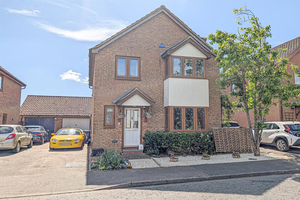 3 bedroom detached house for sale in Goodliffe Avenue, Balsham ...