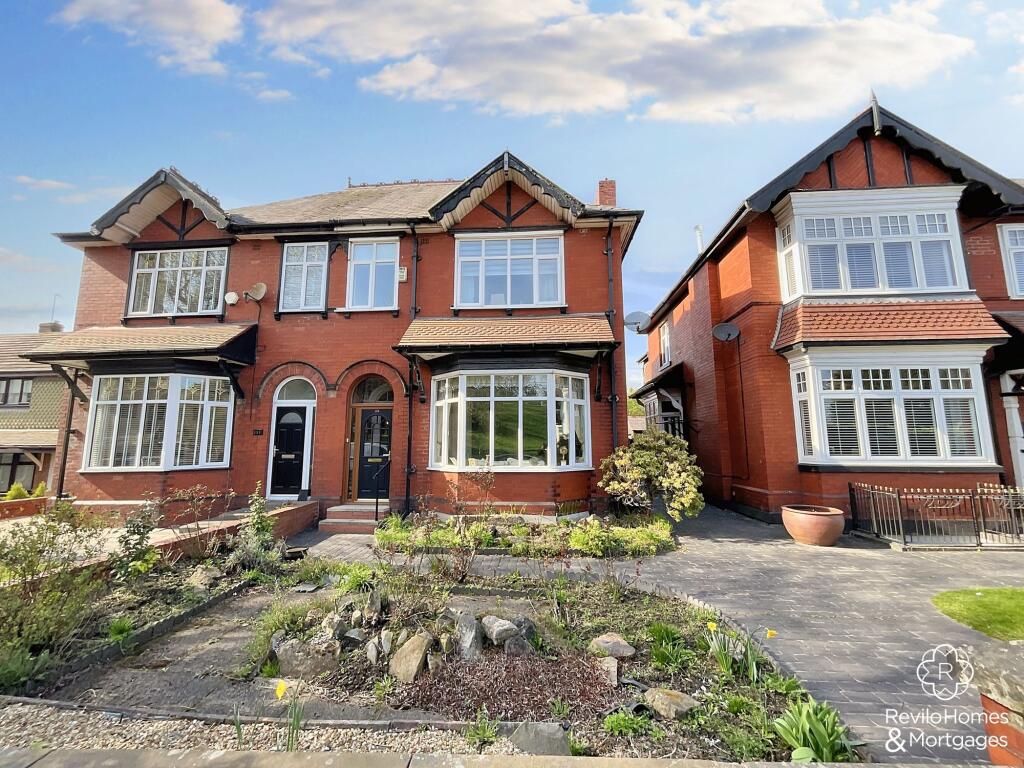5 bedroom semi-detached house for sale in Rochdale Road East, Heywood, OL10