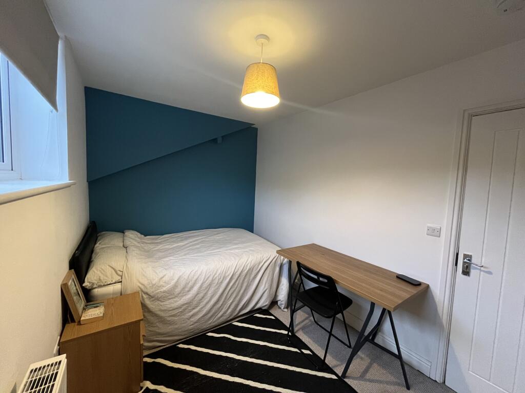 6 bedroom terraced house for rent in 66 Monson Street - 6 Spare Rooms ...