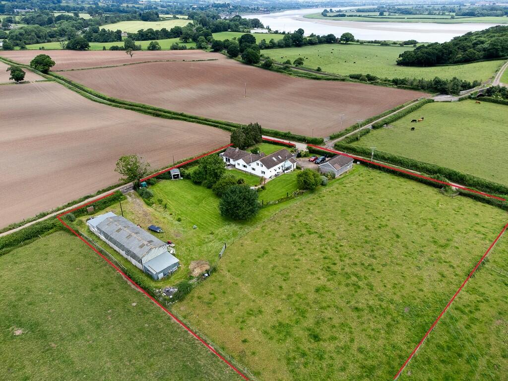 8 bedroom detached house for sale in Newnham, House & Annexe Land ...