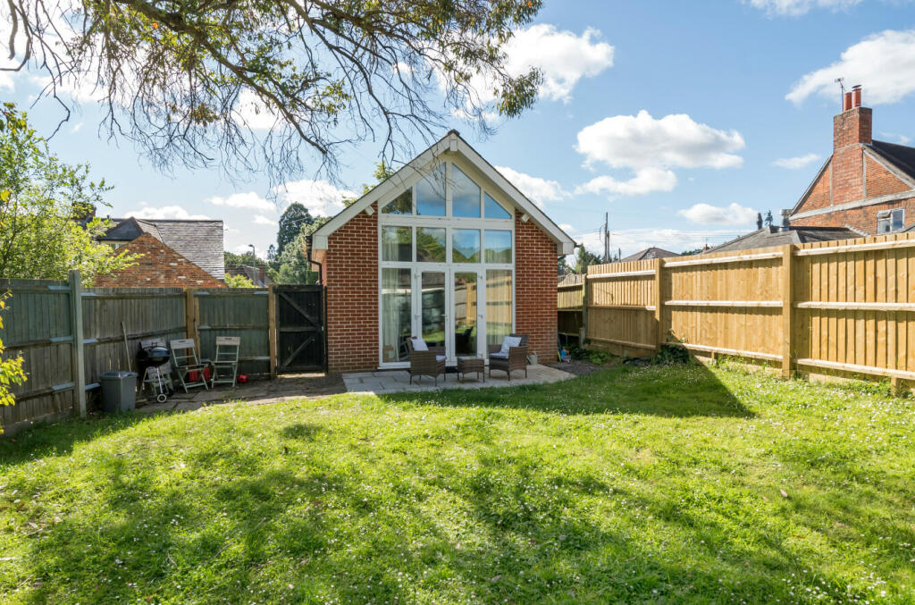 2 bedroom bungalow for sale in Main Road, Otterbourne, Winchester ...