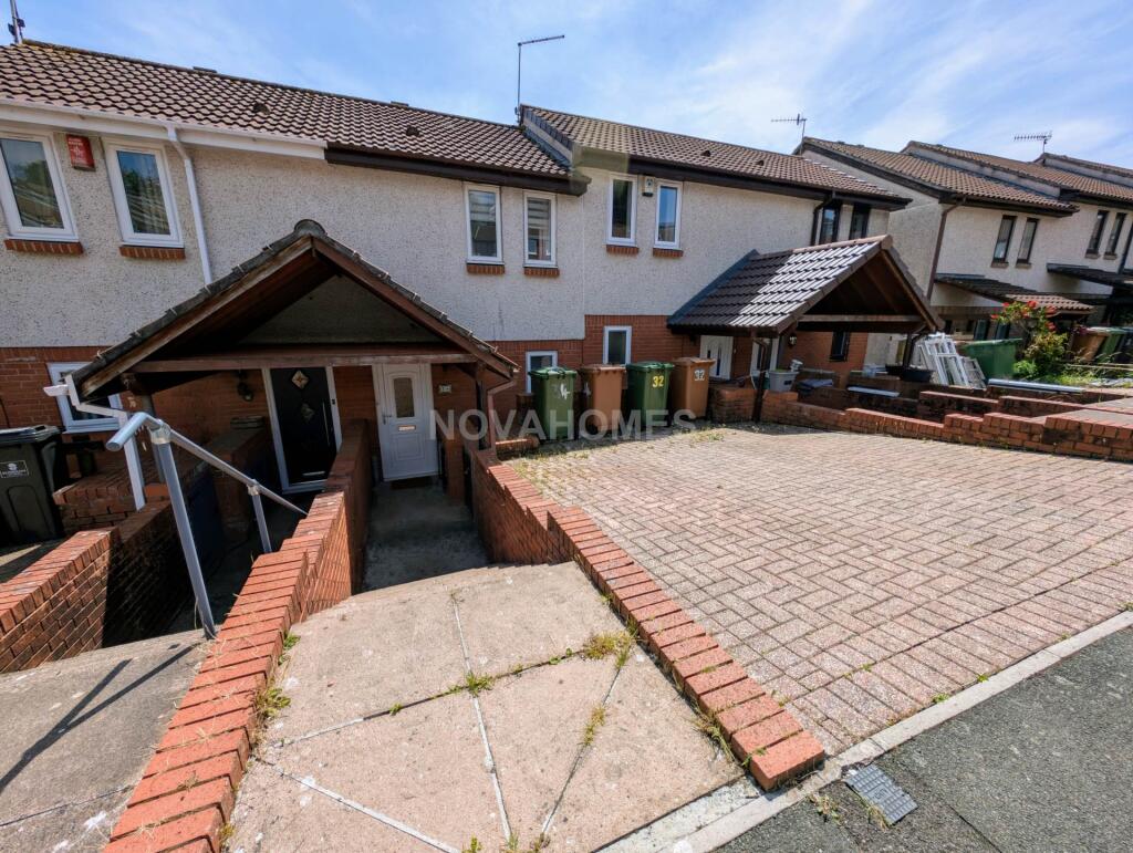 3 bedroom terraced house for sale in Coombe Way, Kings Tamerton, PL5 ...