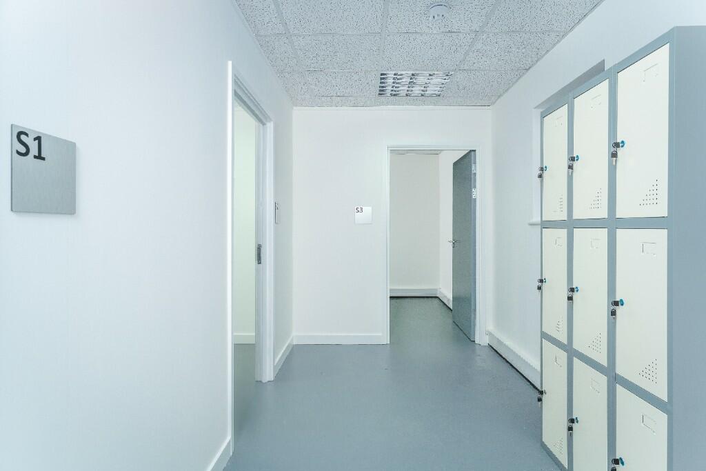 Light industrial facility to lease in Basepoint Enterprise Centre ...