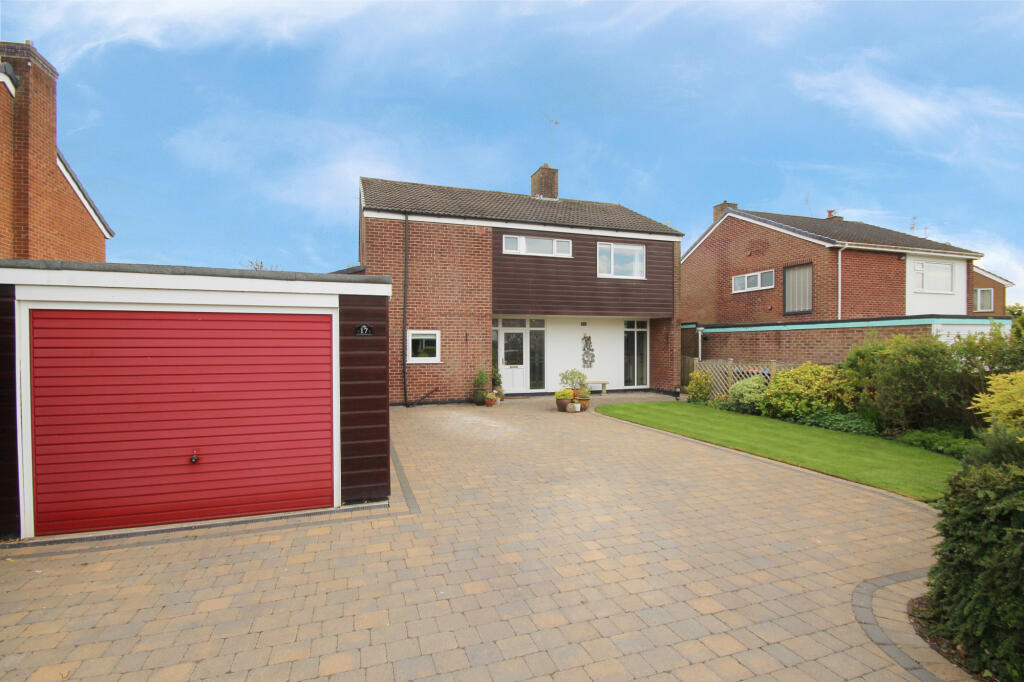 4 bedroom detached house for sale in Abbey Way, Hartford, CW8