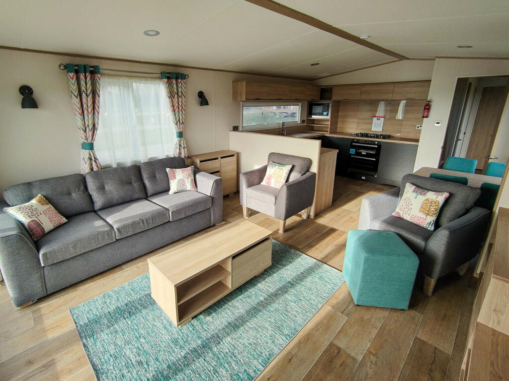 2 bedroom lodge for sale in Dalton-on-Tees, North Yorkshire, DL2