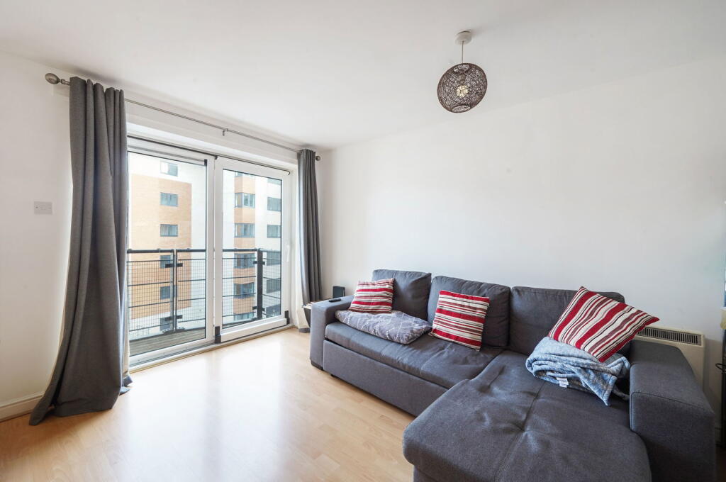 1 bedroom flat for sale in Fishguard Way London, E16