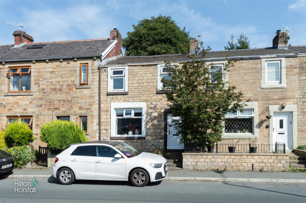 2 bedroom cottage for sale in Higher Reedley Road, Brierfield, BB9