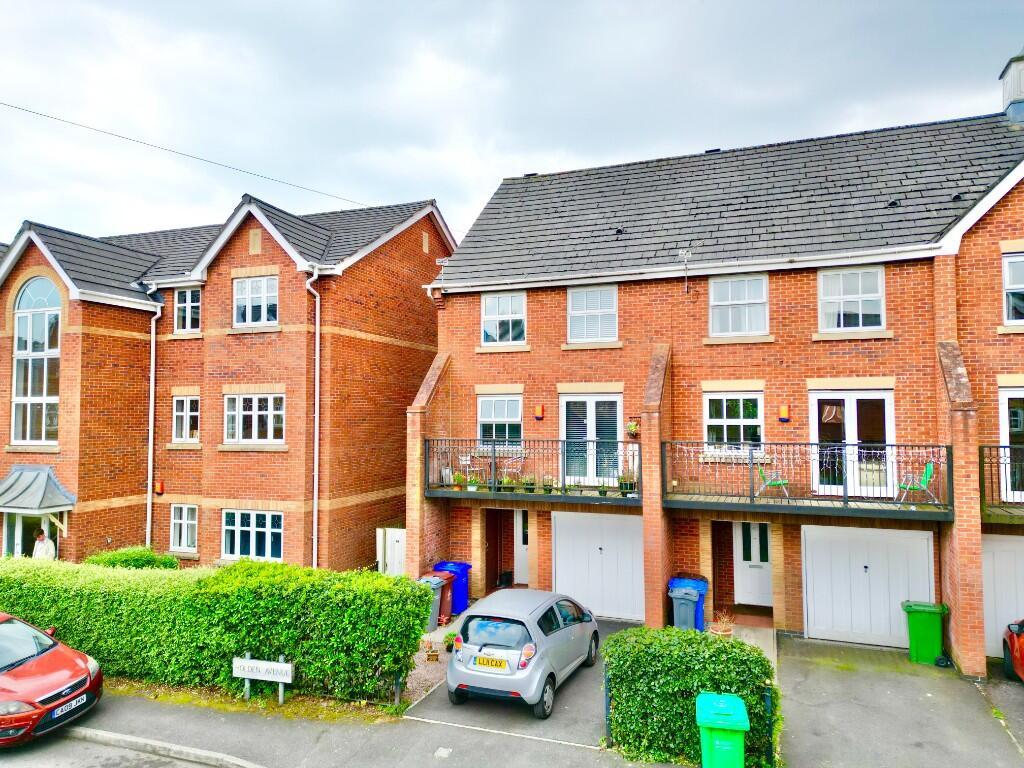 4 bedroom end of terrace house for sale in Holden Avenue, Manchester ...