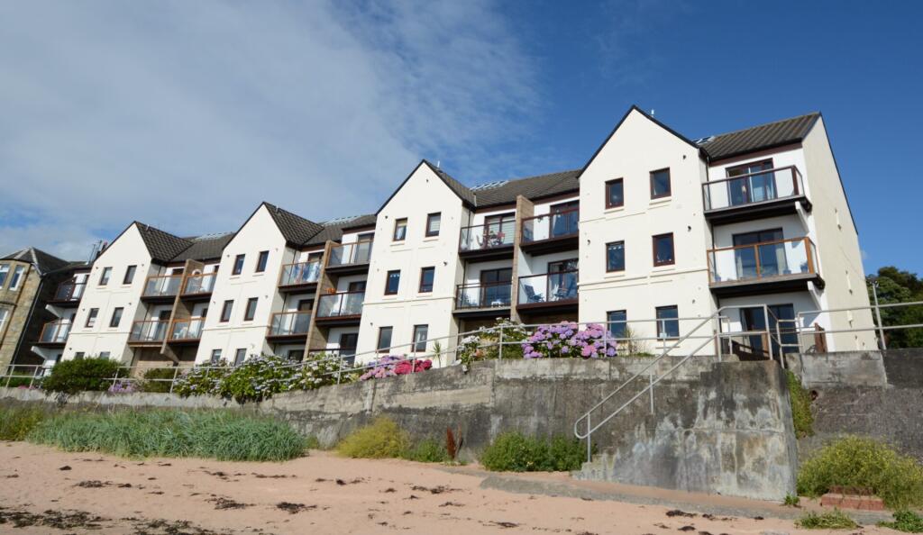2 bedroom flat for sale in 39 Bay Street, Fairlie, KA29 0AL, KA29
