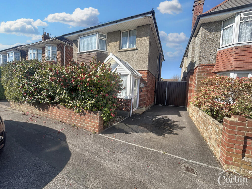 4 bedroom detached house for sale in Columbia Road, Bournemouth, BH10 4 ...