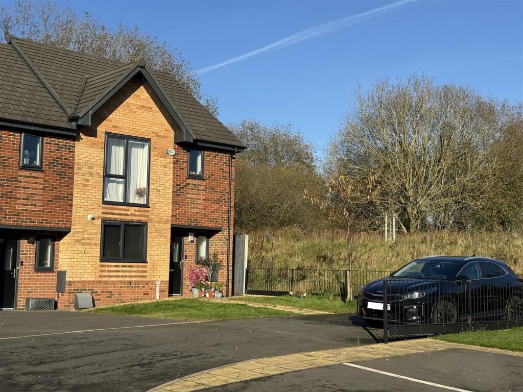 3 bedroom semi-detached house for sale in Warblin Way, Stalybridge, SK15