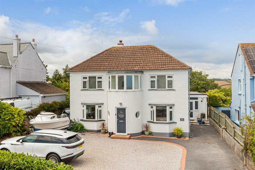 5 bedroom detached house for sale in Townstal Pathfields, Dartmouth, TQ6