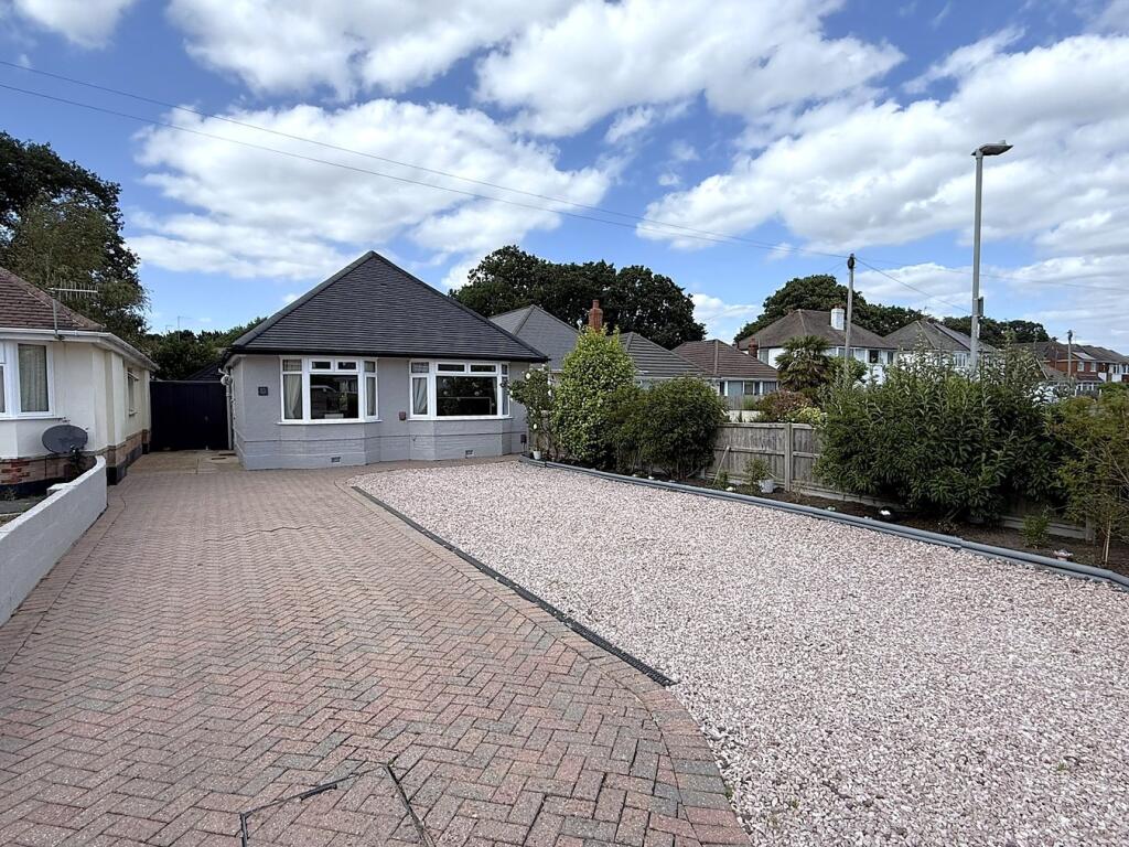 3 bedroom bungalow for sale in Brampton Road, Oakdale , Poole, BH15