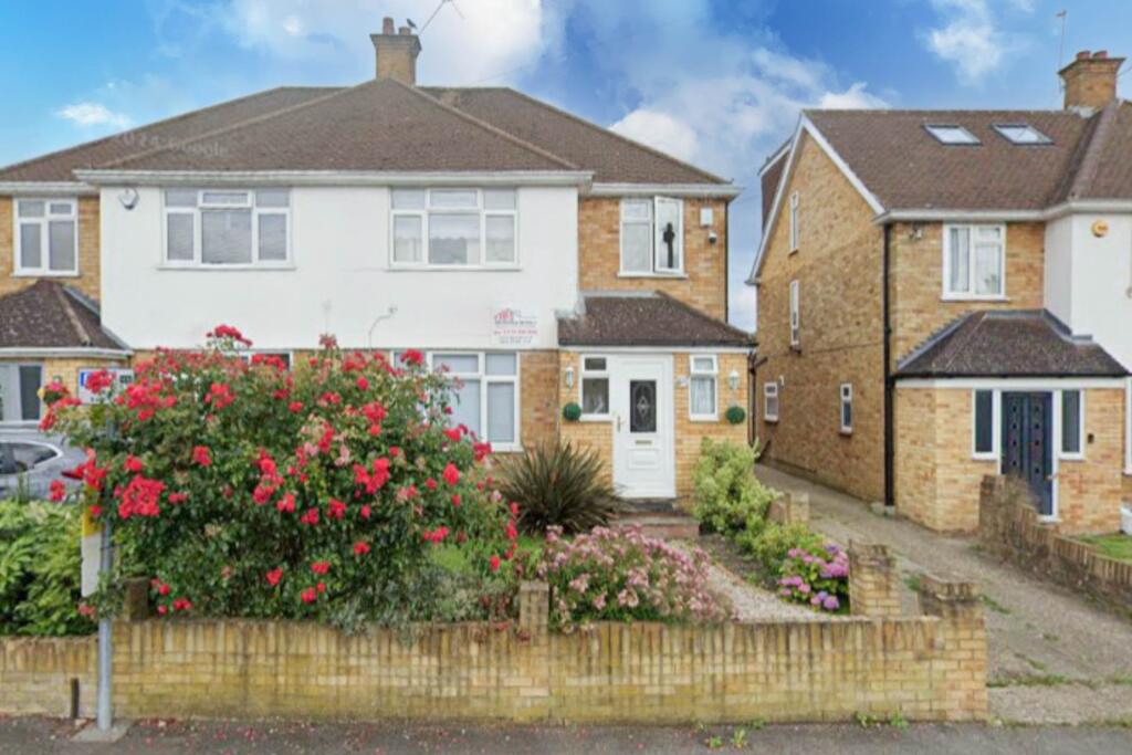 3 bedroom semi-detached house for sale in Peel Way, Uxbridge, UB8