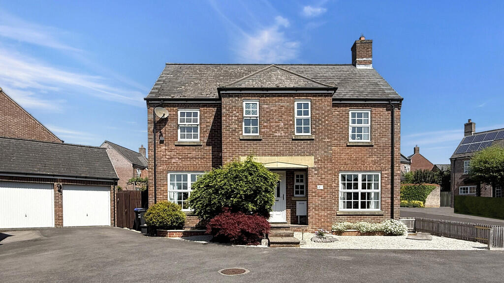 4 bedroom detached house for sale in Lacock Gardens, Hilperton, BA14