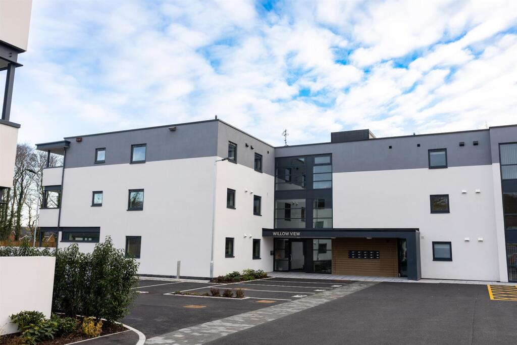 2 bedroom apartment for sale in Willow View, Forest Gate, Forest Drive ...