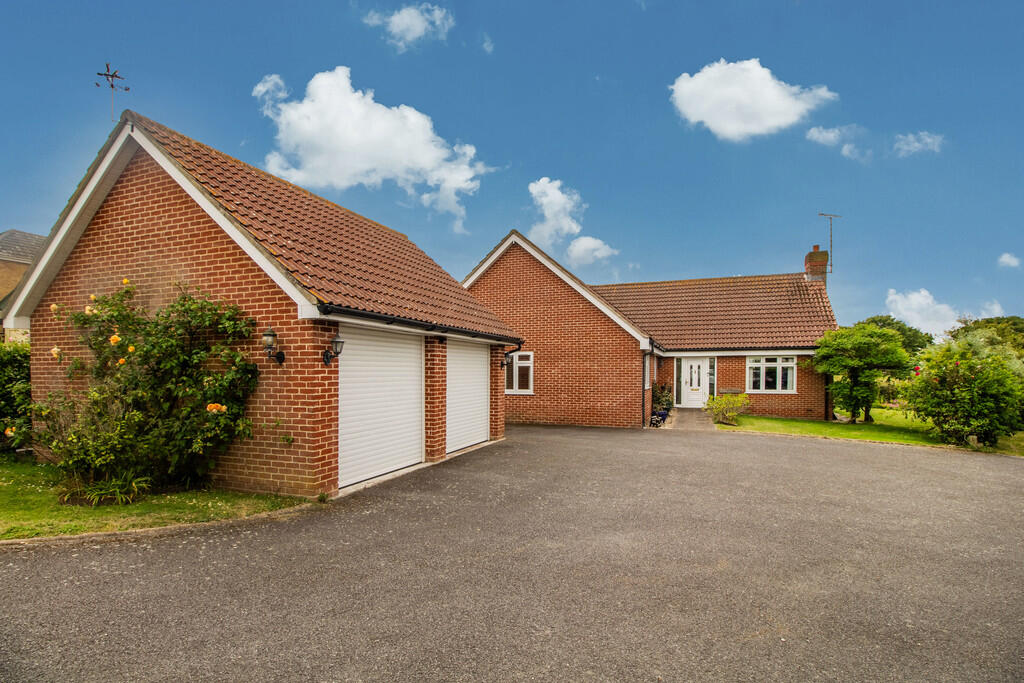 4 bedroom chalet for sale in Mount Lodge Chase, Great Totham, CM9