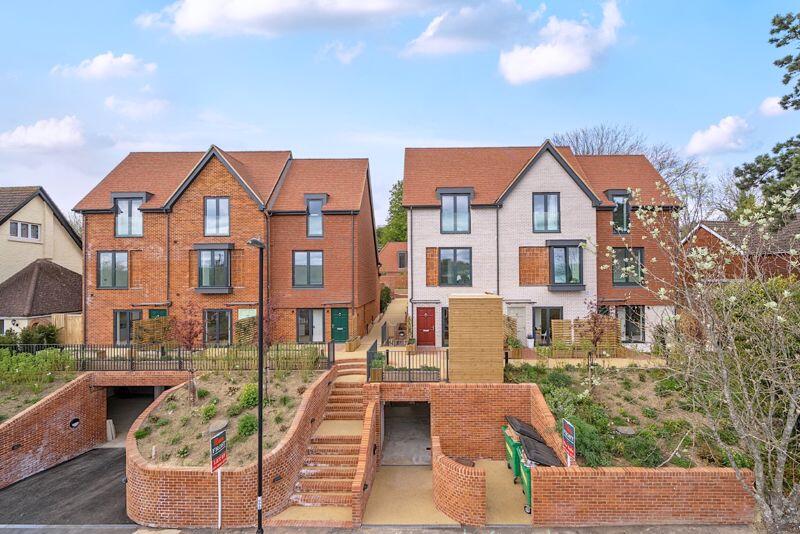 4 bedroom terraced house for sale in Maplehurst Square, The Grove ...