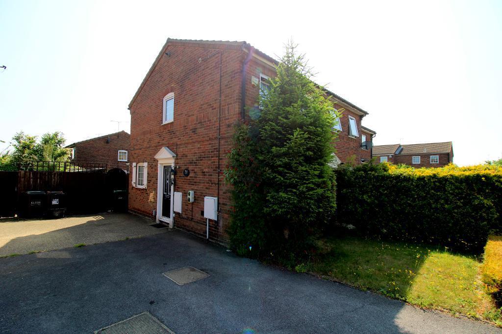 2 bedroom semi-detached house for sale in Lindsey Road, Wigmore, Luton ...