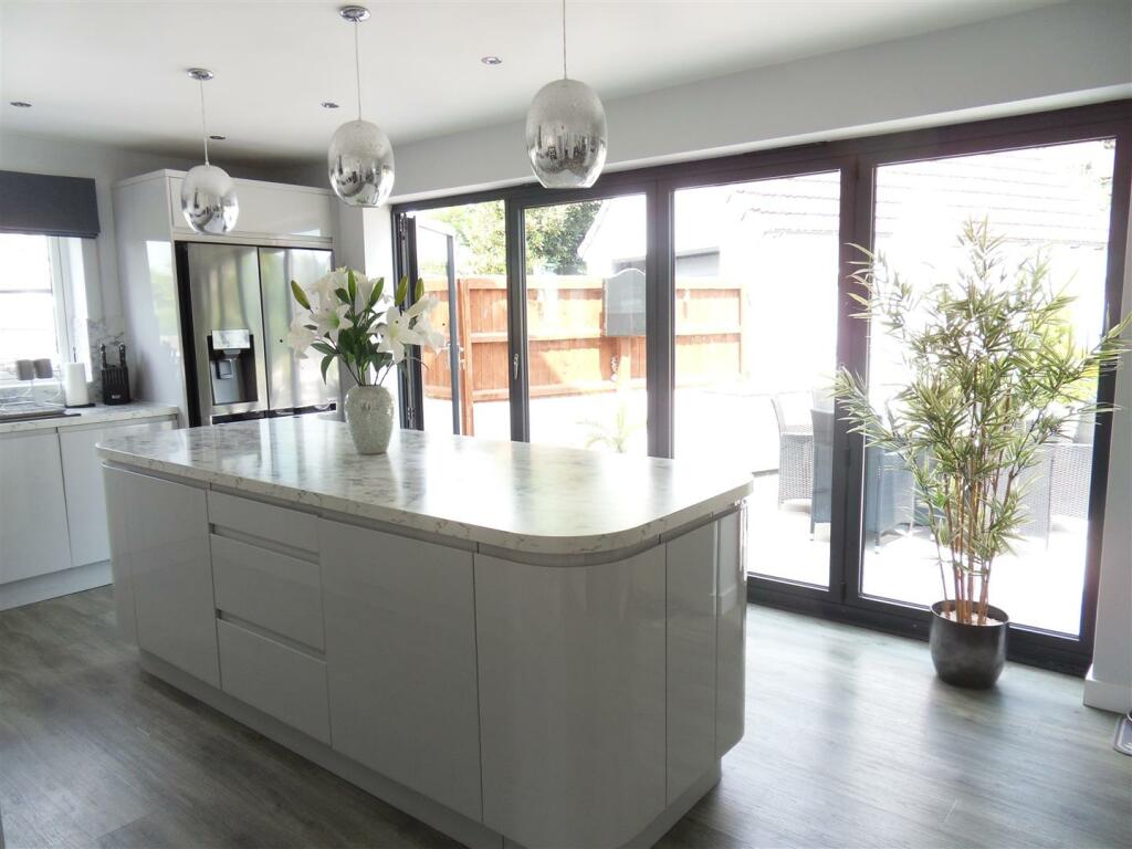 4 bedroom house for sale in Baring Road, Cowes, PO31