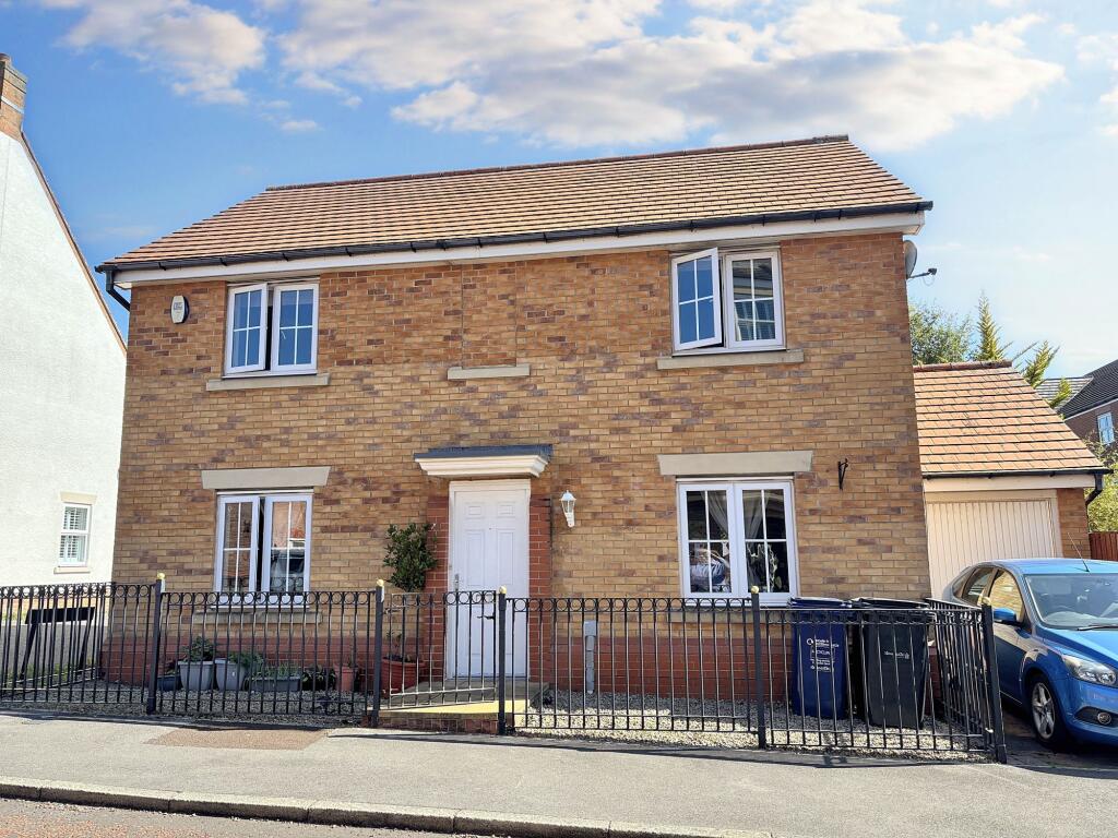 4 bedroom detached house for sale in Chipchase Mews, Great Park ...