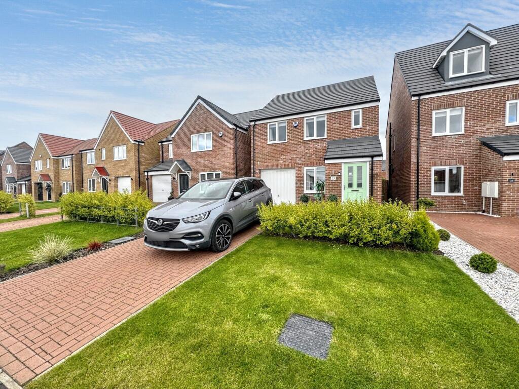 3 bedroom detached house for sale in Monkshood Drive, Hetton-le-Hole ...