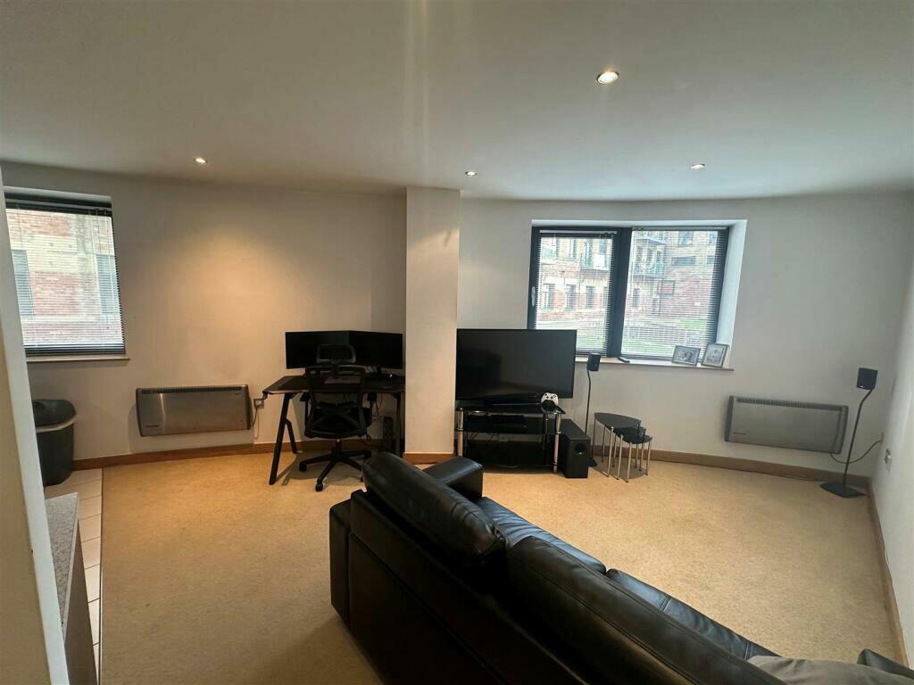 1 bedroom apartment for sale in Salts Mill Road, Shipley, West ...