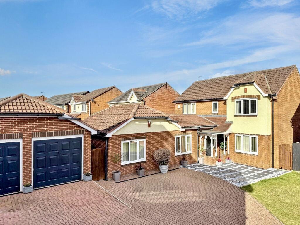 5 bedroom detached house for sale in Siskin Close, Hartlepool, Durham, TS26 0SR, TS26