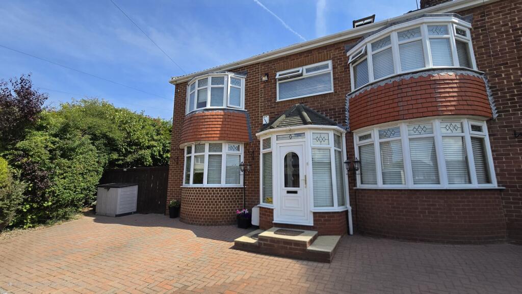 4 bedroom semi-detached house for sale in Broadmayne Avenue, The ...