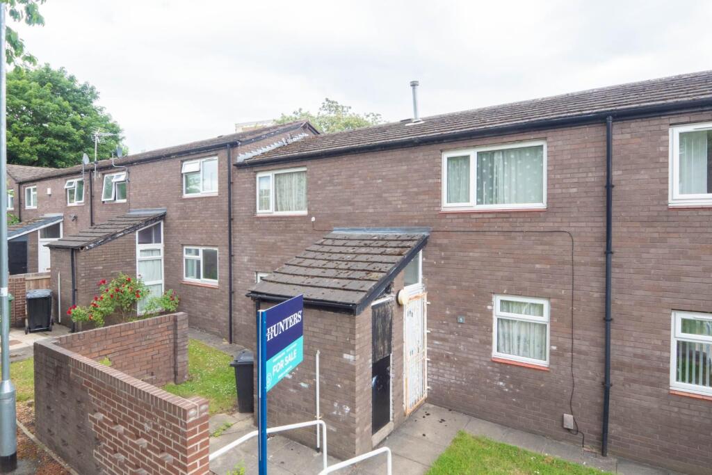 2 bedroom terraced house for sale in Sir Karl Cohen Square, Leeds, LS12