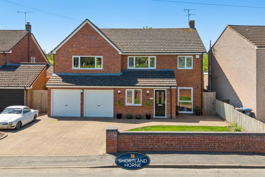 5 bedroom detached house for sale in Grove Road, Ansty, Coventry, CV7 ...