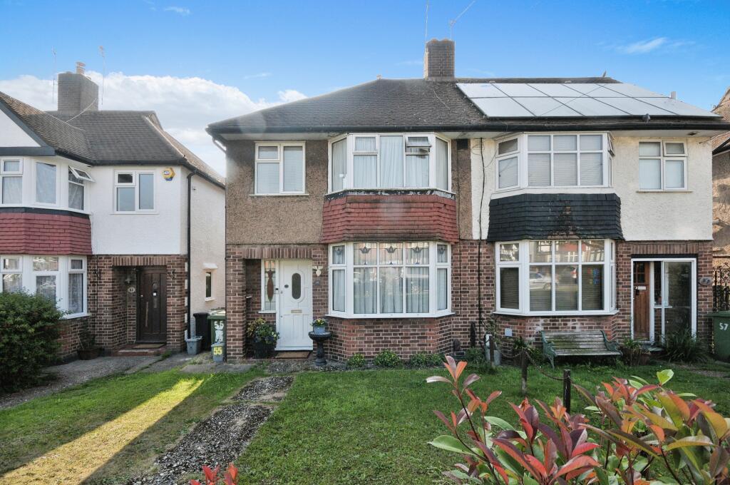3 Bedroom Semi Detached House For Sale In Jevington Way London Se12