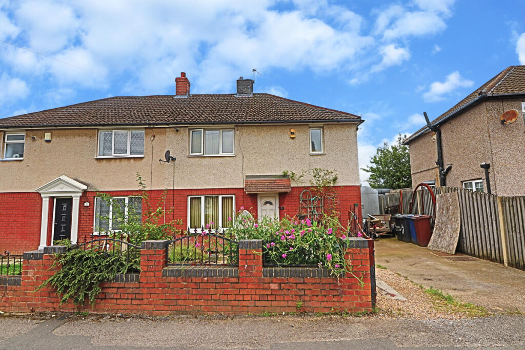 3 bedroom semi-detached house for sale in Chestnut Street, Barnsley, S72