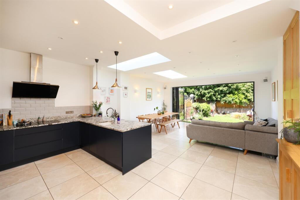 4 bedroom terraced house for sale in Codrington Road, Bishopston ...