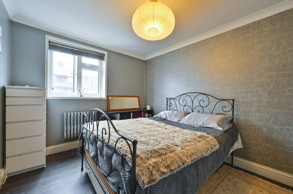 1 bedroom flat for sale in Lisson Grove, Marylebone, London, NW1