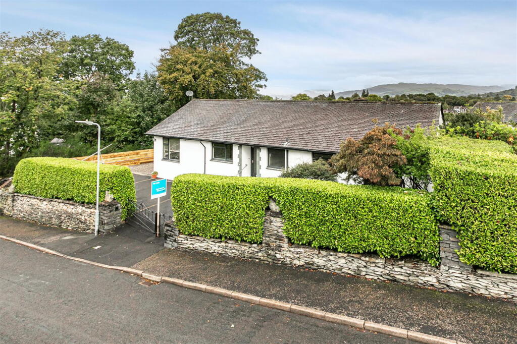 4 bedroom detached bungalow for sale in 28 Craig Walk, Bowness-on ...