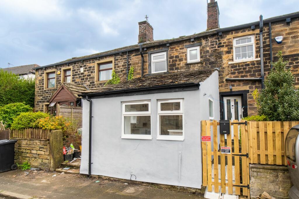 2 bedroom terraced house for sale in Rooley Lane, Bradford, BD5