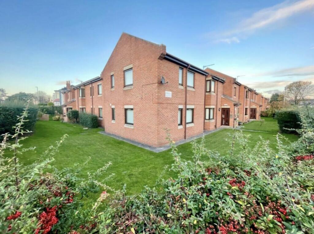 2 bedroom flat for sale in Wimbledon Court, Middlesbrough, TS5