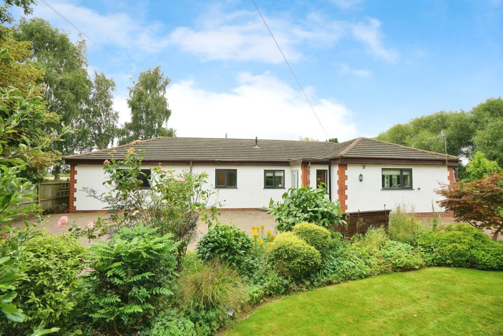 4 bedroom detached bungalow for sale in Mill Lane, Derby, DE74