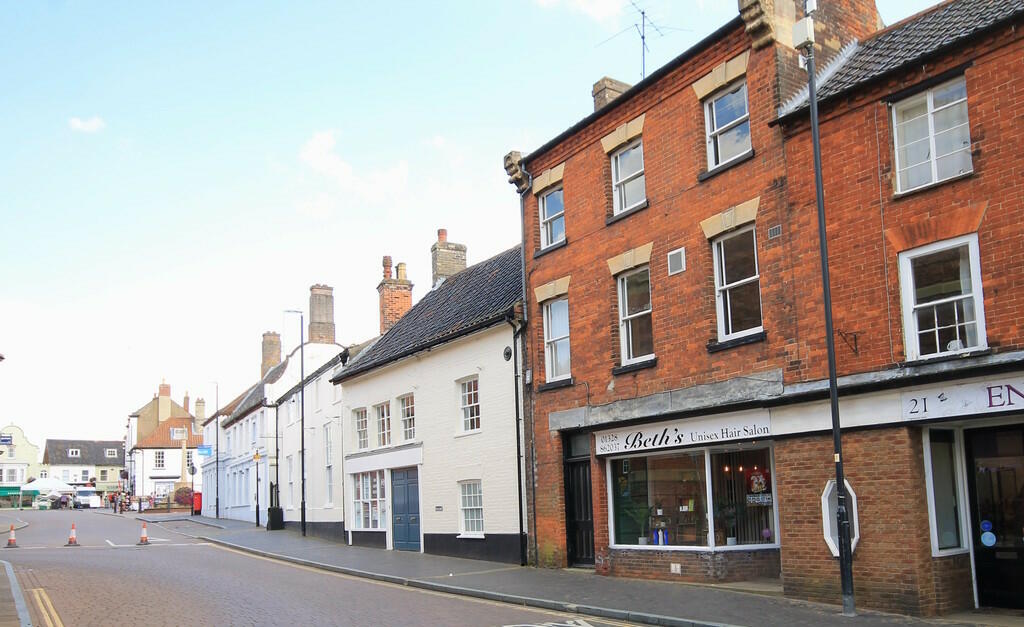13 bedroom town house for sale in Market Place, Fakenham, NR21