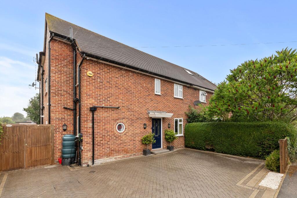 6 bedroom semi-detached house for sale in Eskdale Road, Stoke ...