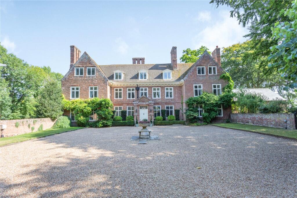 5 bedroom detached house for sale in Church Road, Leverington, Wisbech ...