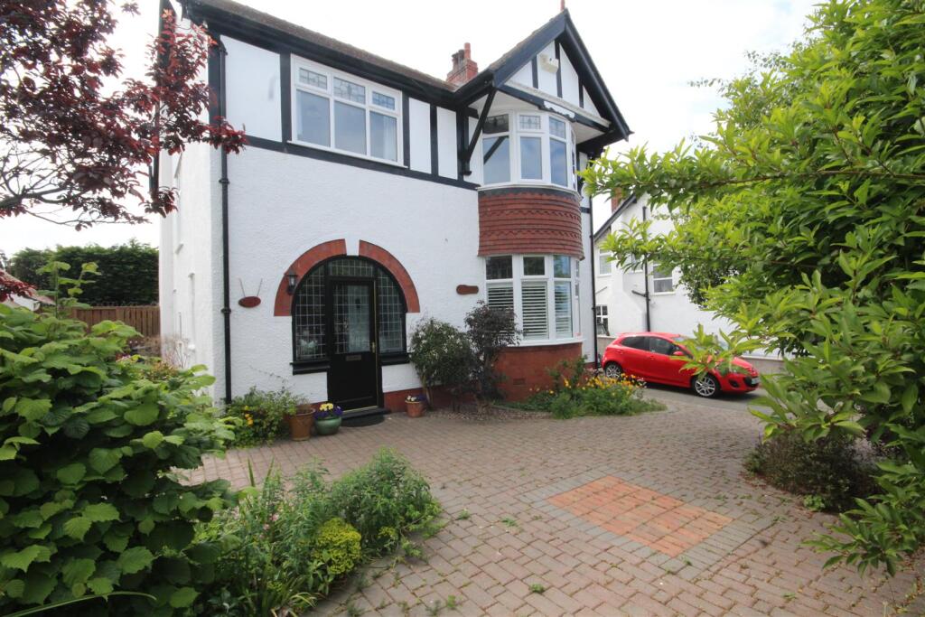 5 bedroom detached house for sale in Llandudno Road, Rhos On Sea ...