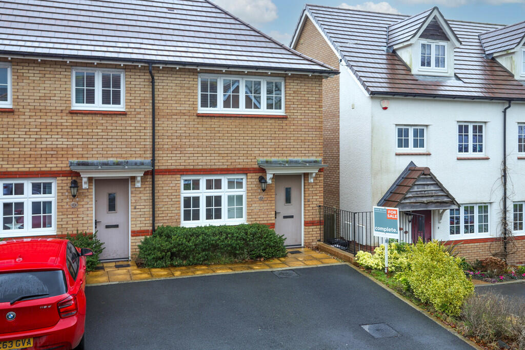 2 Bedroom End Of Terrace House For Sale In Foxglove Close Newton Abbot