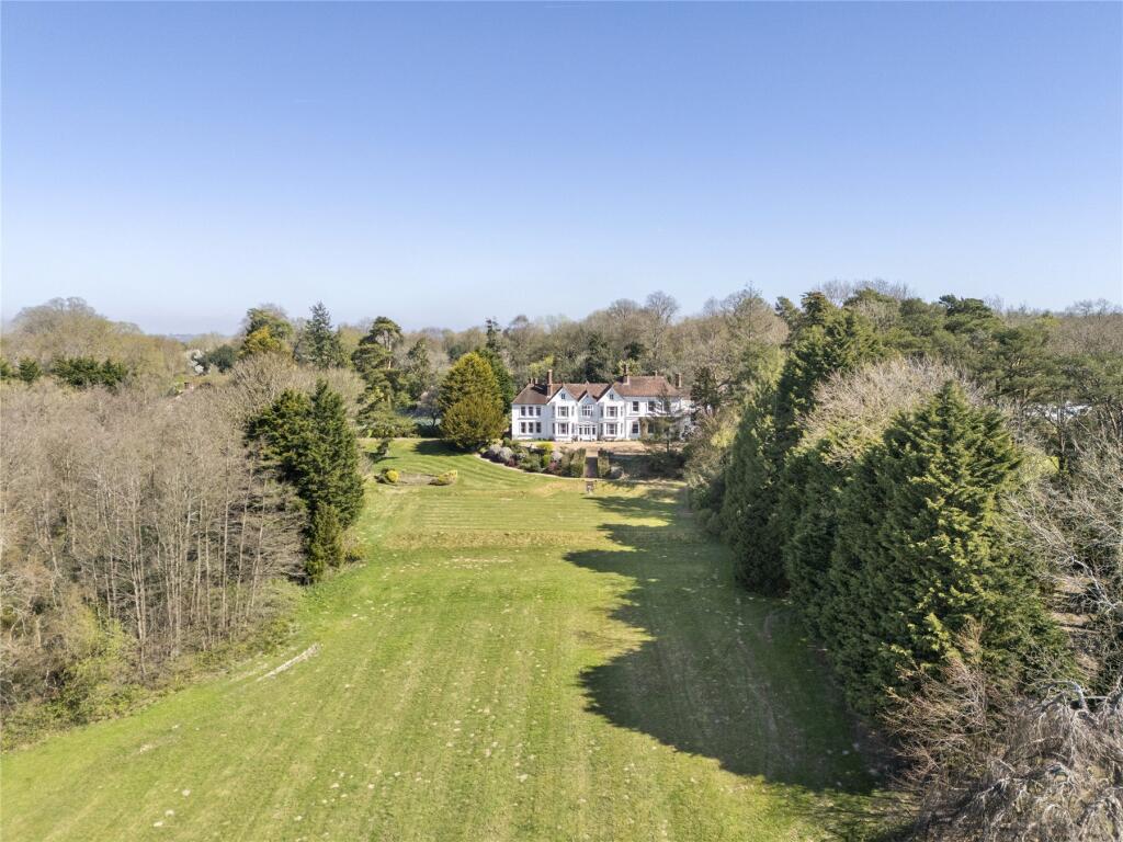 6 bedroom detached house for sale in Flimwell, Wadhurst, Kent, TN5