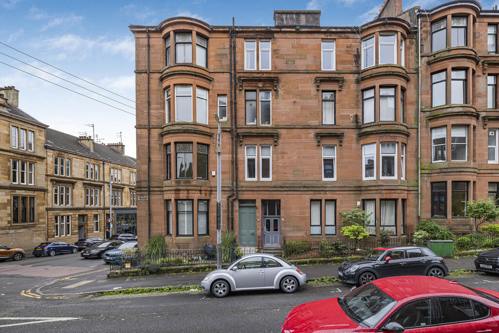 3 bedroom flat for sale in Caird Drive, Partick, G11