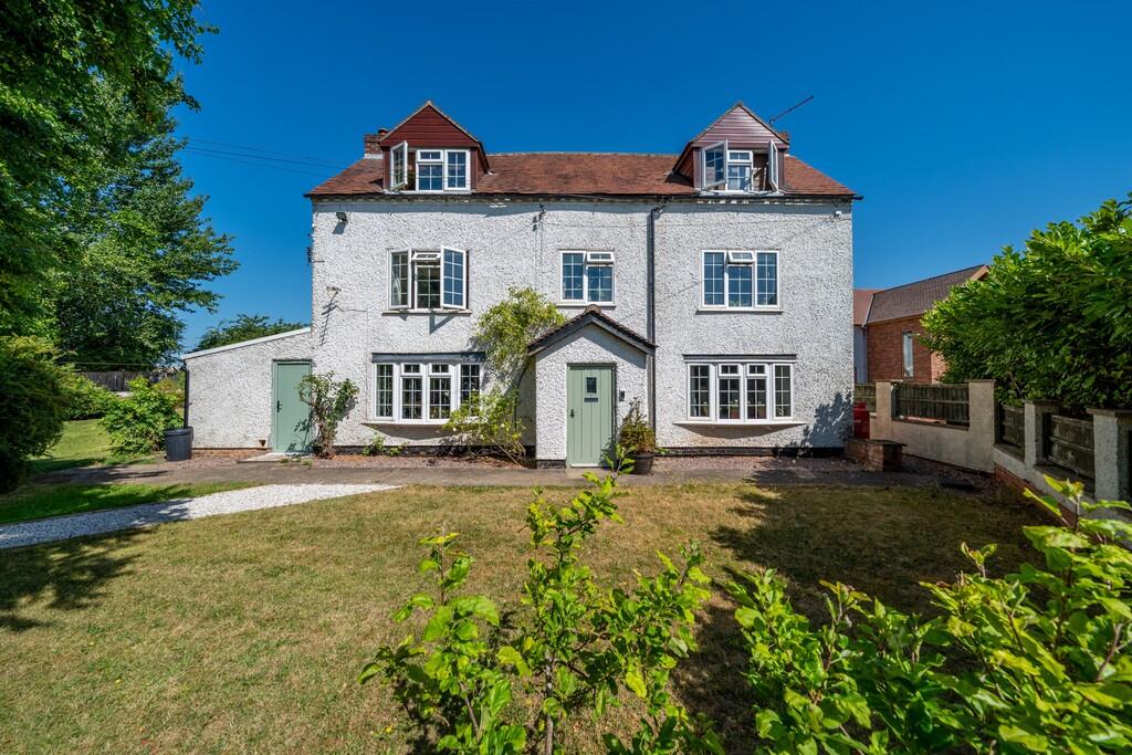 5 bedroom farm house for sale in Bridle Road, Burton Joyce, NG14